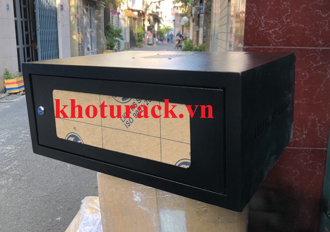 Tủ rack 4U-D400 treo tường, màu đen, cánh mica - KHO TỦ RACK